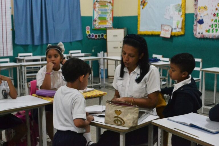 Educadores: símbolos de la construcción de un país